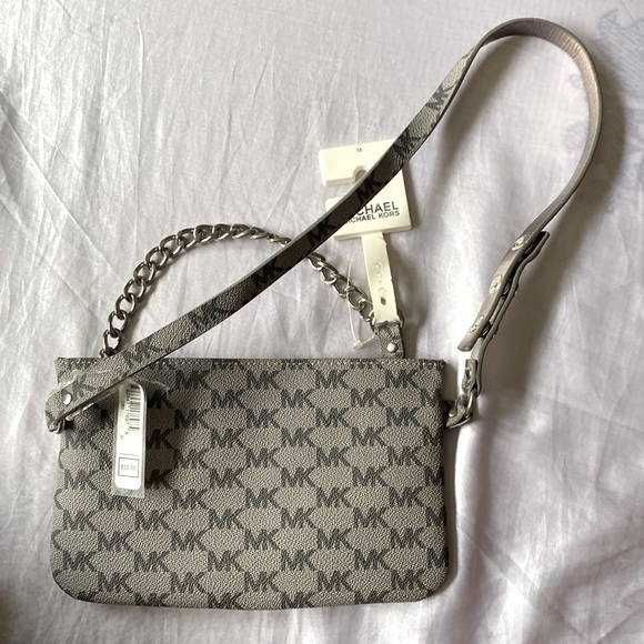 KORS Michael Kors | Bags | Mini Michael Kors Pursewallet | Poshmark